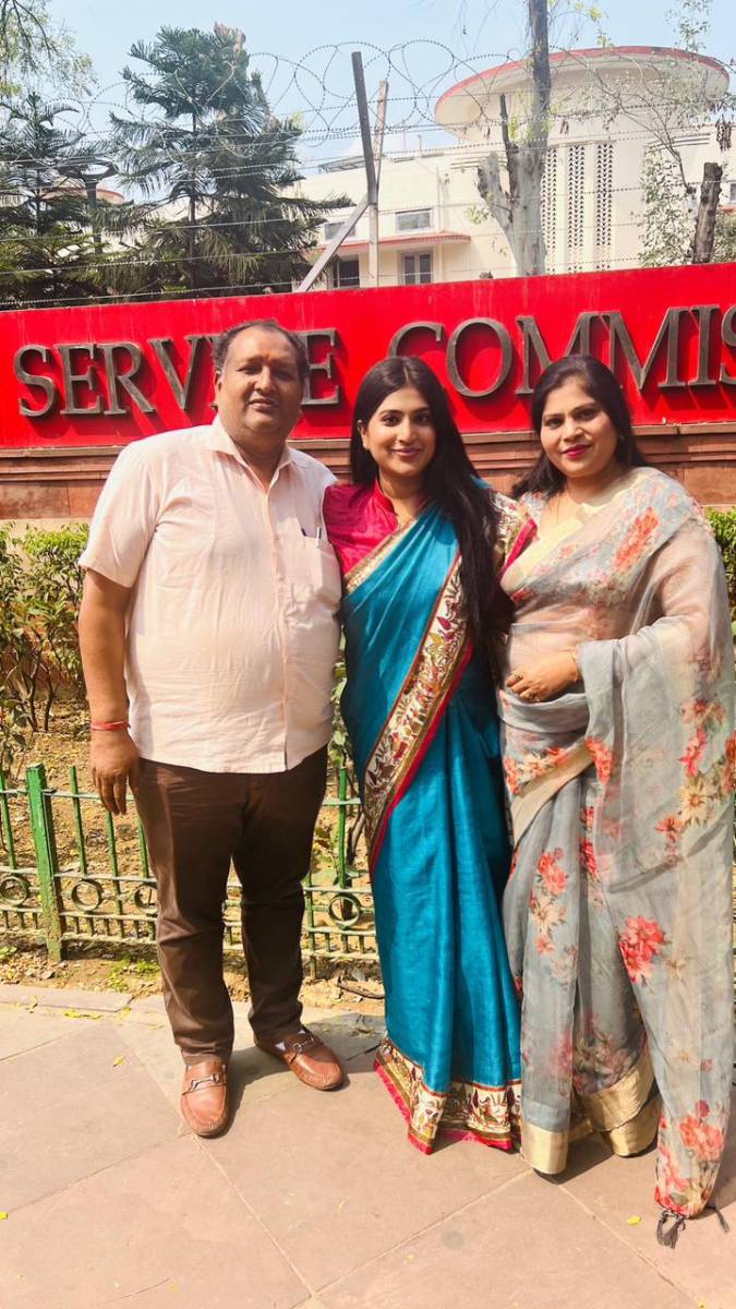Priyanka Goel [UPSC TOPPER] Biography, UPSC Marksheet, Age, Rank ...