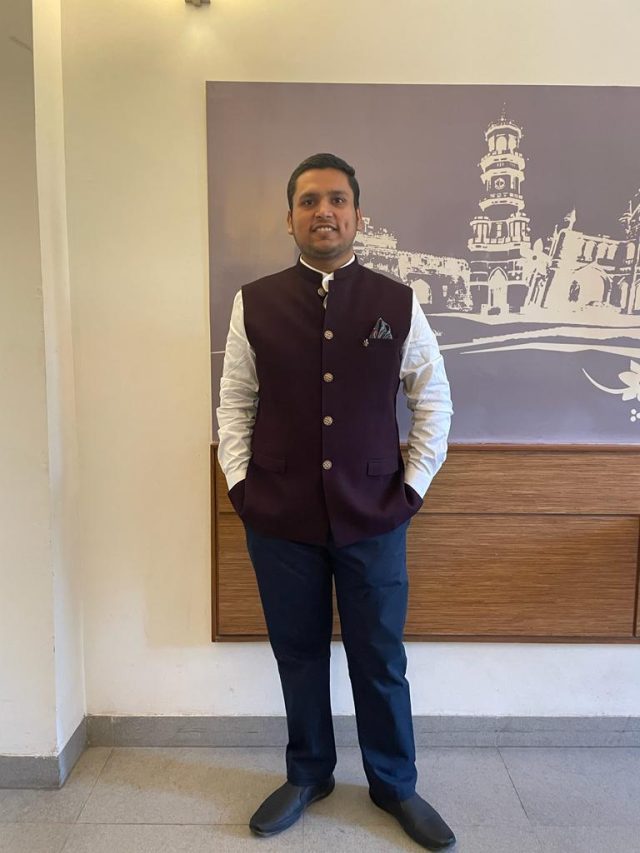 Aditya Jain (UPSC TOPPER) IAS Biography, UPSC Marksheet, Age, Rank ...
